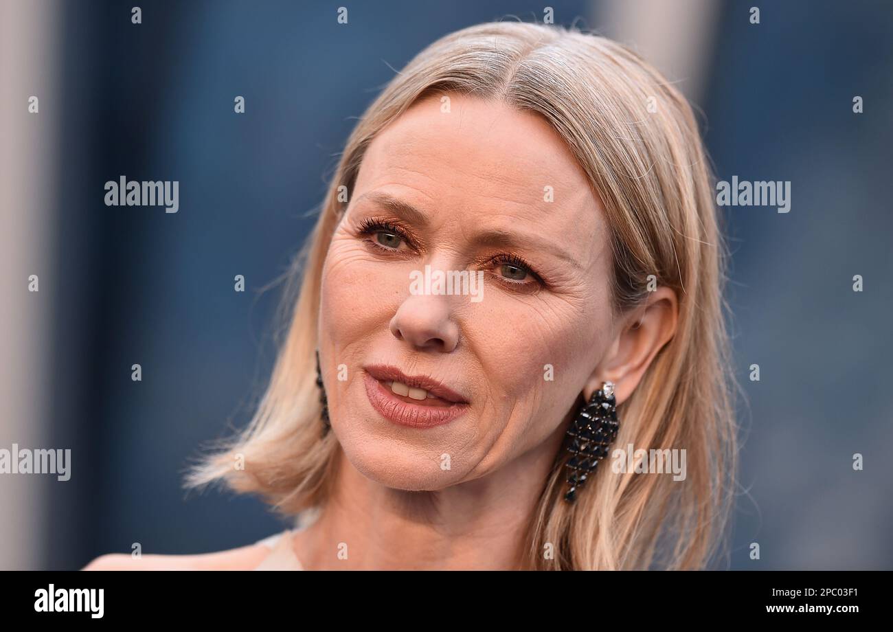 Naomi Watts arriving to the Vanity Fair Oscar Party at on March 12 ...