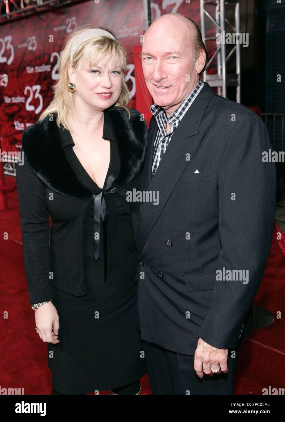 Ed Lauter, right, and his wife, Mia, arrive at the premiere of "The ...