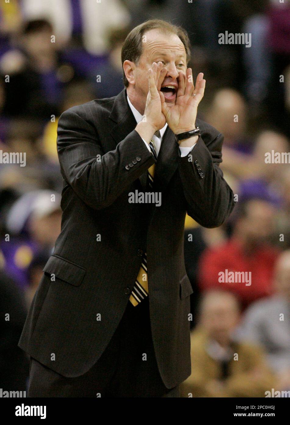 Louisiana State coach John Brady yells at his team during the second ...