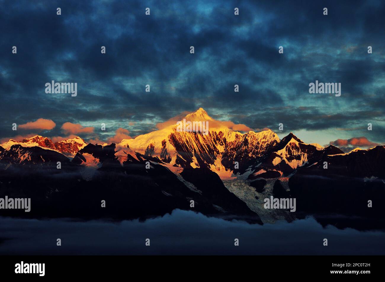 Kawagarbo hi-res stock photography and images - Alamy