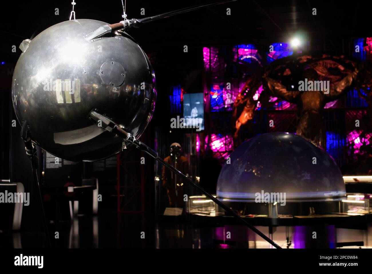Sputnik-1, the worldís first artificial Earth satellite, exhibited in ...