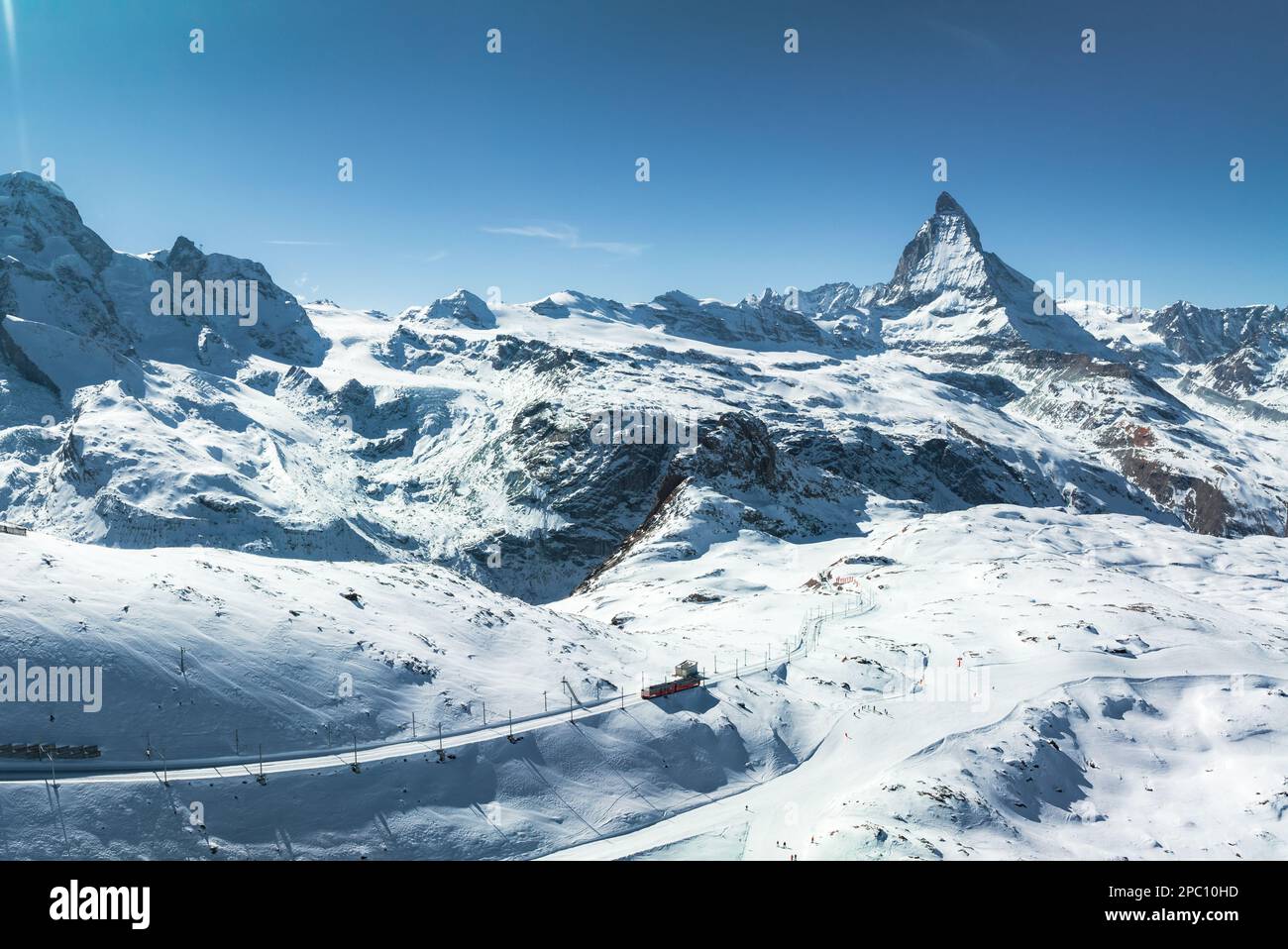 Beautiful Zermatt ski resort with view of the Matterhorn peak Stock ...