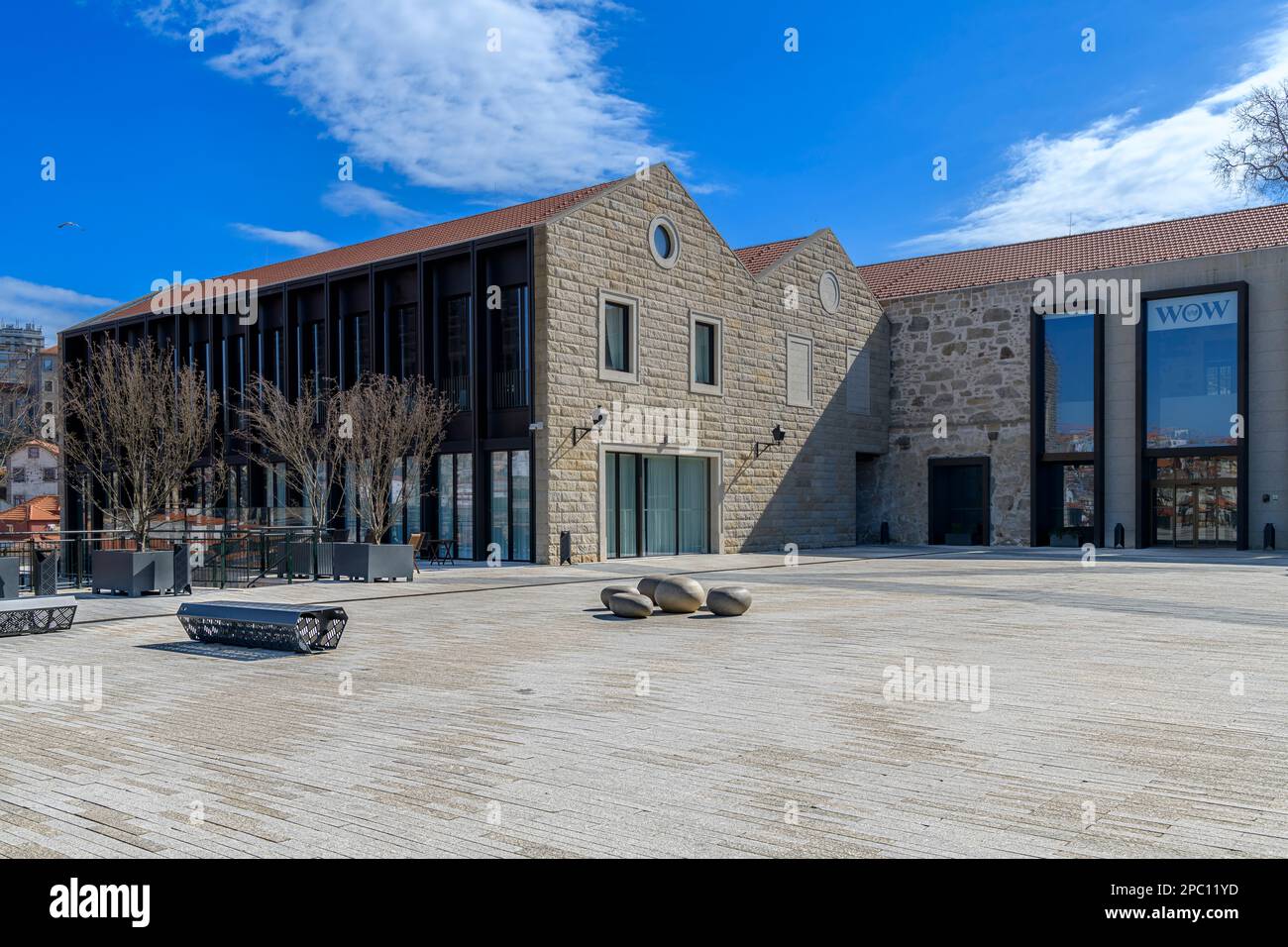 The old town of Porto on the river Douro. The arched bridge is the Luis ...