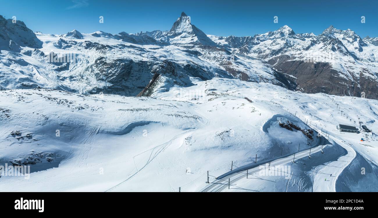 Beautiful Zermatt ski resort with view of the Matterhorn peak Stock ...