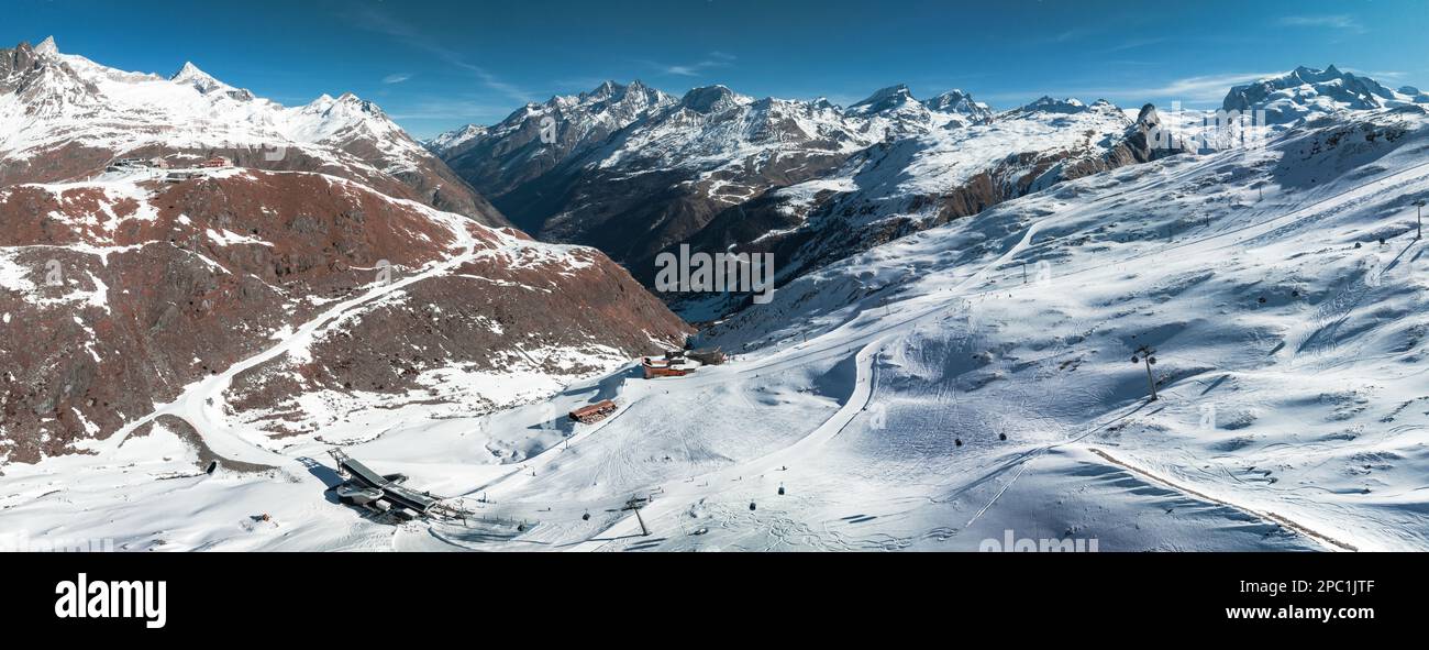Beautiful Zermatt ski resort with view of the Matterhorn peak Stock ...