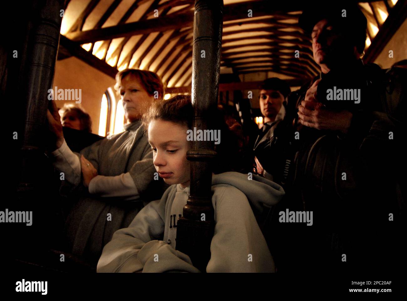 Carter Abbitt, 11, center, who can trace her lineage to Colonel Joseph ...
