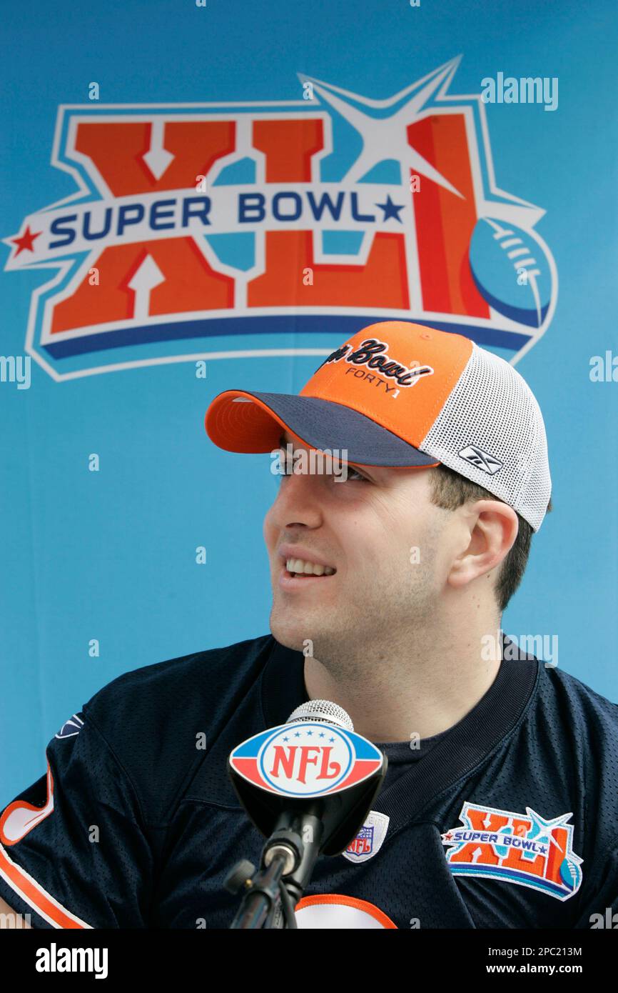 Chicago Bears quarterback Rex Grossman speaks to reporters during Media ...