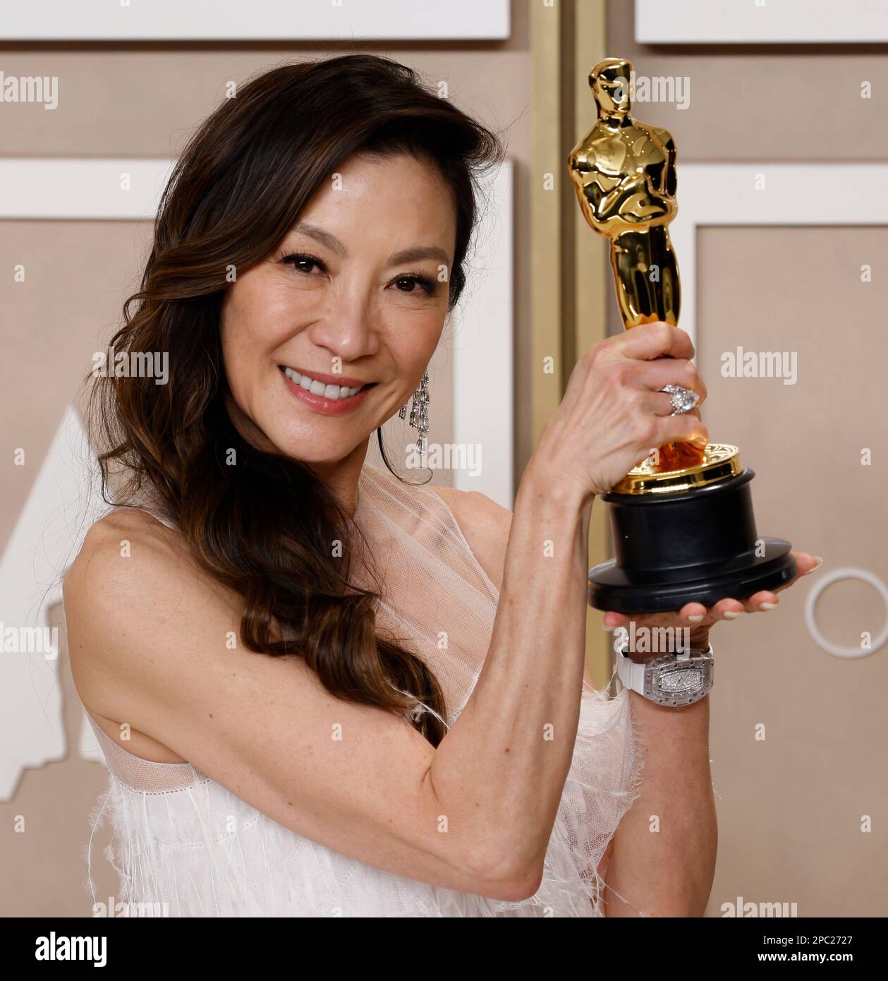 Los Angeles, United States. 12th Mar, 2023. Michelle Yeoh, winner of ...