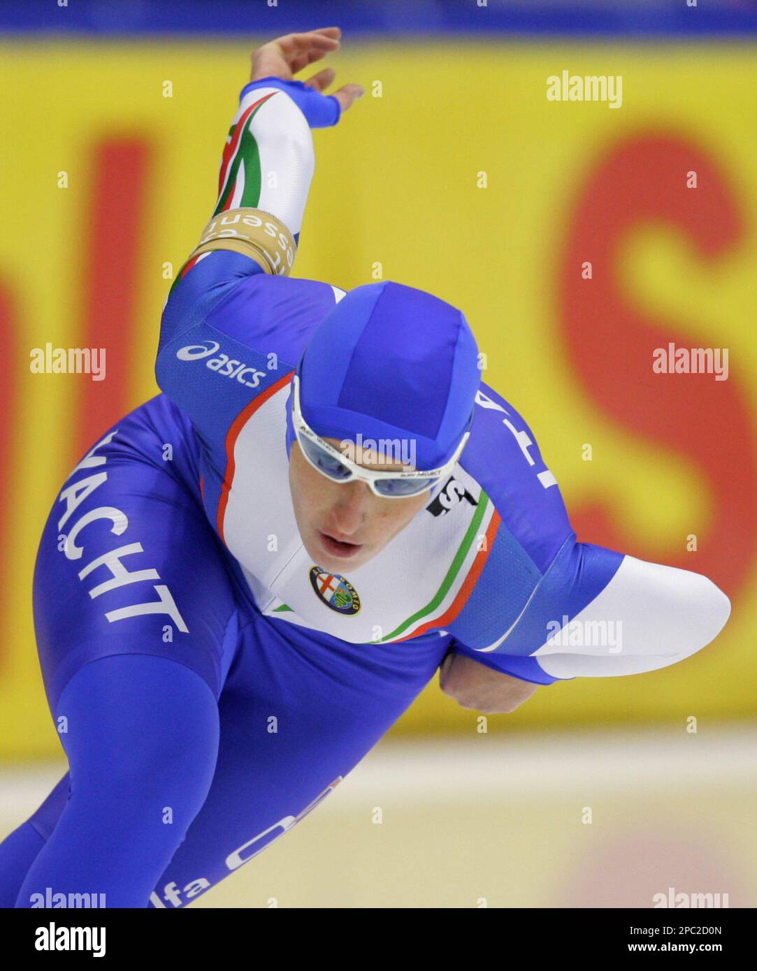 Italy's Chiara Simionato, current overall leader, in 1000 meters race ...