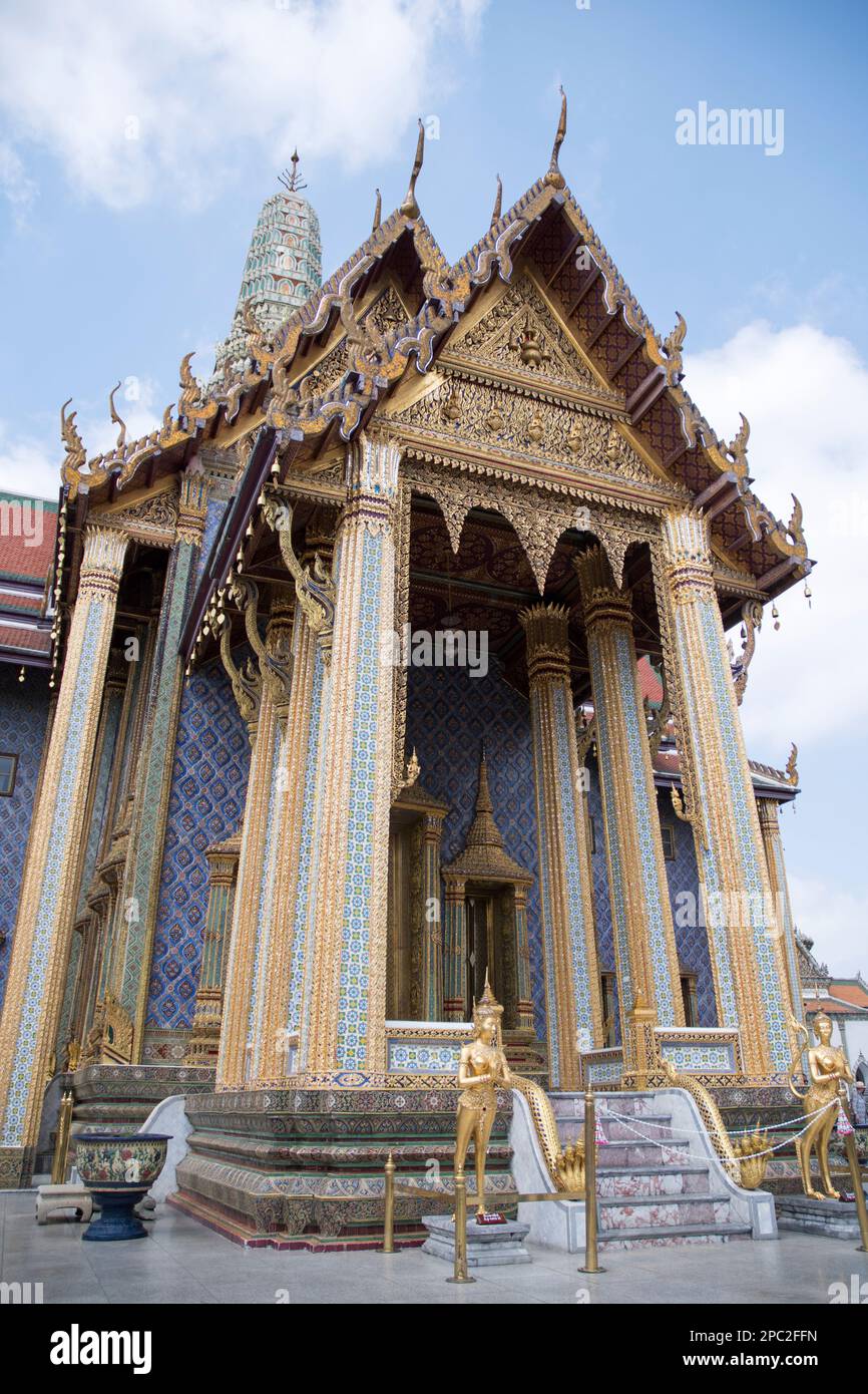 The Royal Panthern or Prasat Phra Dhepbiorn inside Grand Palace ...