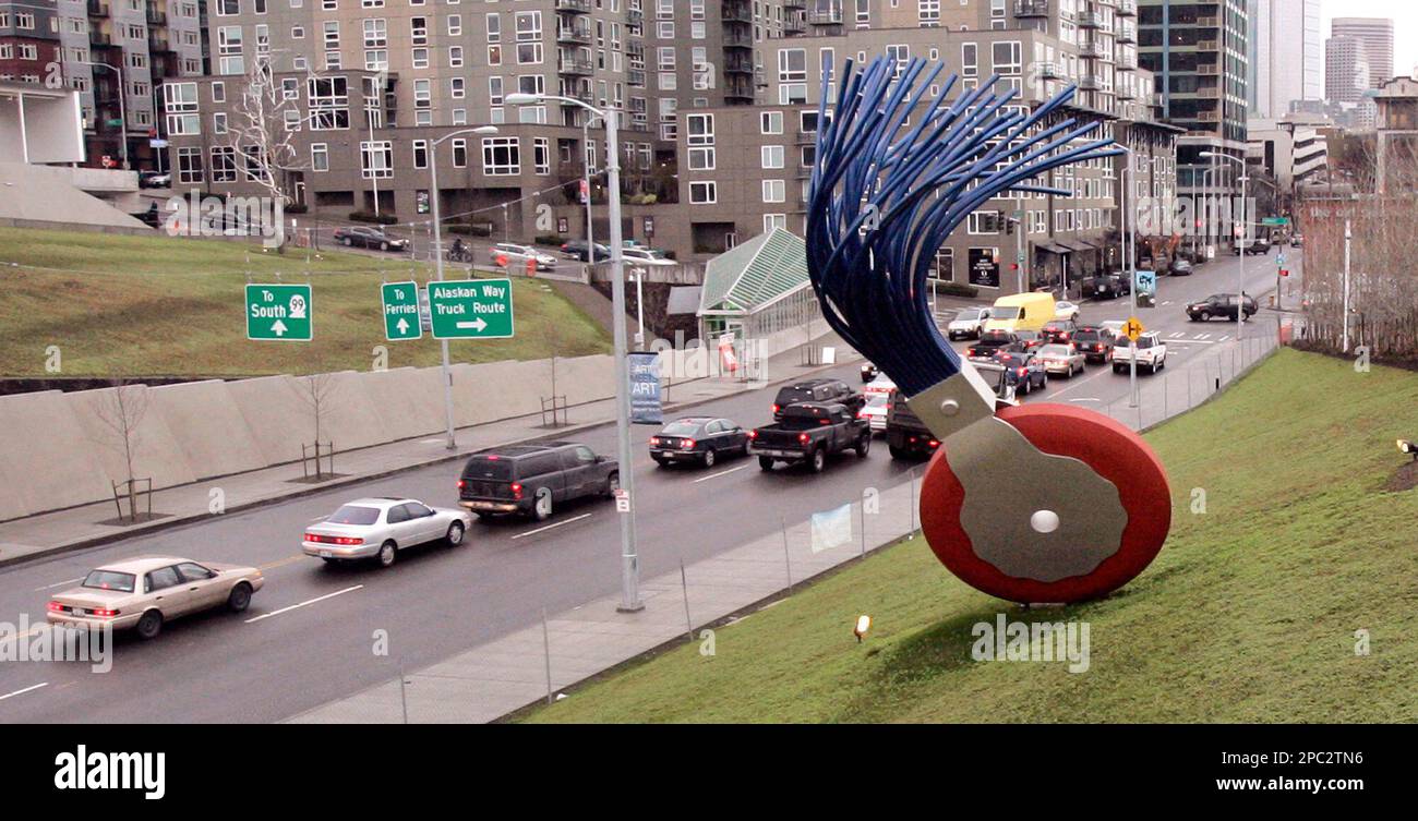 The 19-foot tall "Typewriter Eraser, Scale X," by Claes Oldenburg and ...