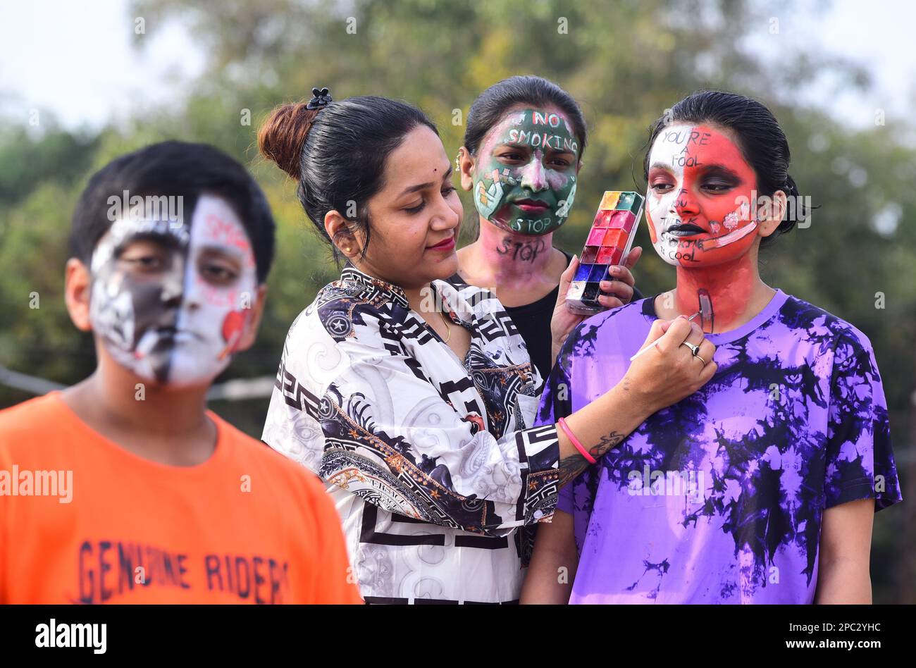 Make up artist pooja garg hi-res stock photography and images - Alamy