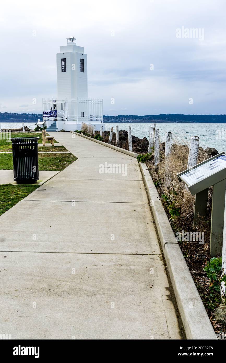 A view of the lighthouse at Broen's Point in Washington State Stock ...