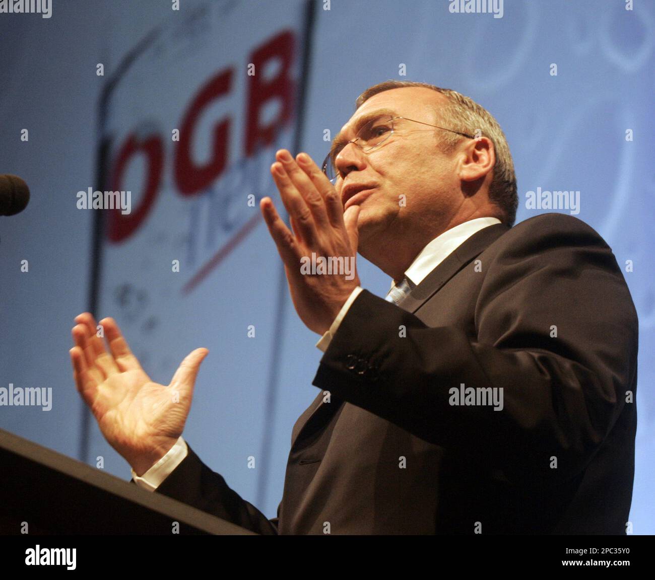 Bundeskanzler Alfred Gusenbauer haelt die Eroeffnungsrede zum 16. OeGB ...