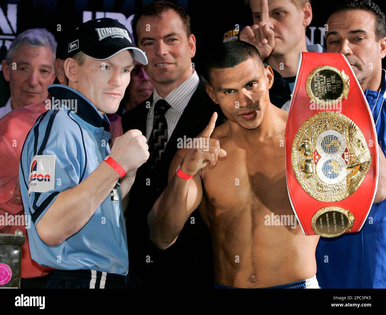 Boxers Ricky Hatton, left, of England, and Juan Urango, of Colombia ...