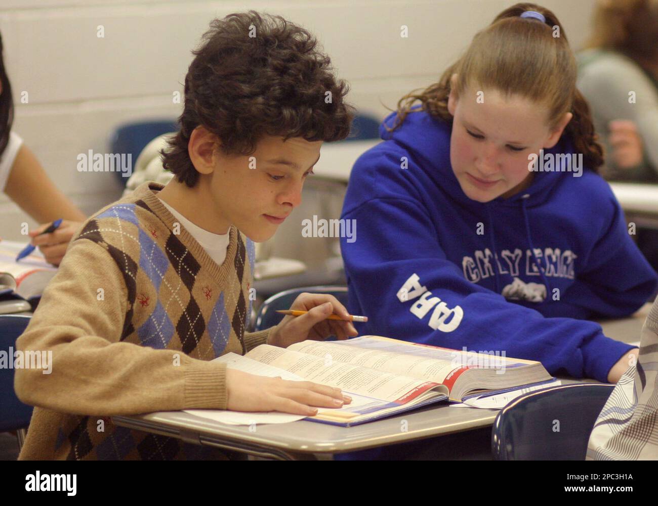 Zach Cumer, left, and Emily Lindley study the United States ...
