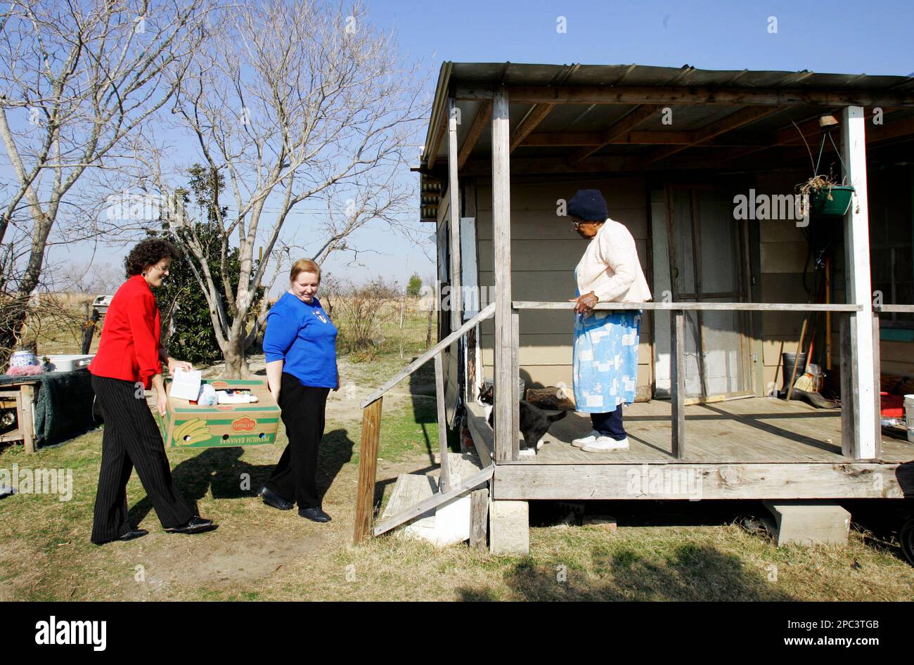 ** ADVANCE FOR FRIDAY PMS JAN. 19 **Christine Weerts, left, and Sister ...