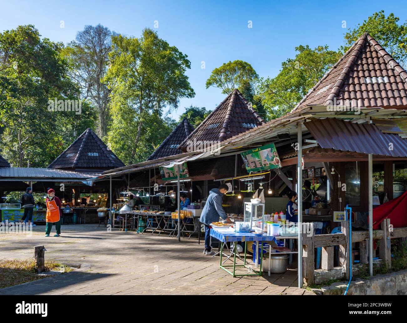 Vast varieties of food served at the food stalls. Khao Yai National ...