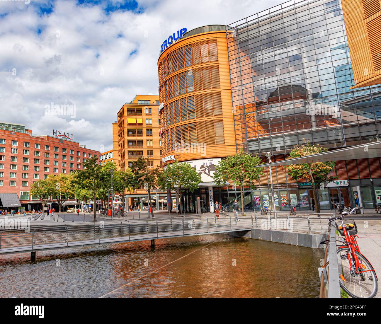 Beautiful skyline potsdamer platz hi-res stock photography and images ...