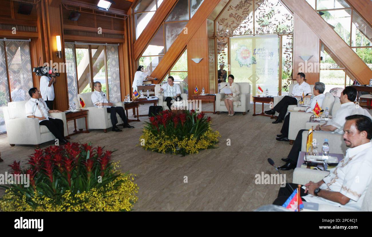 Leaders from the ASEAN (Association of Southeast Asian Nations) attend ...