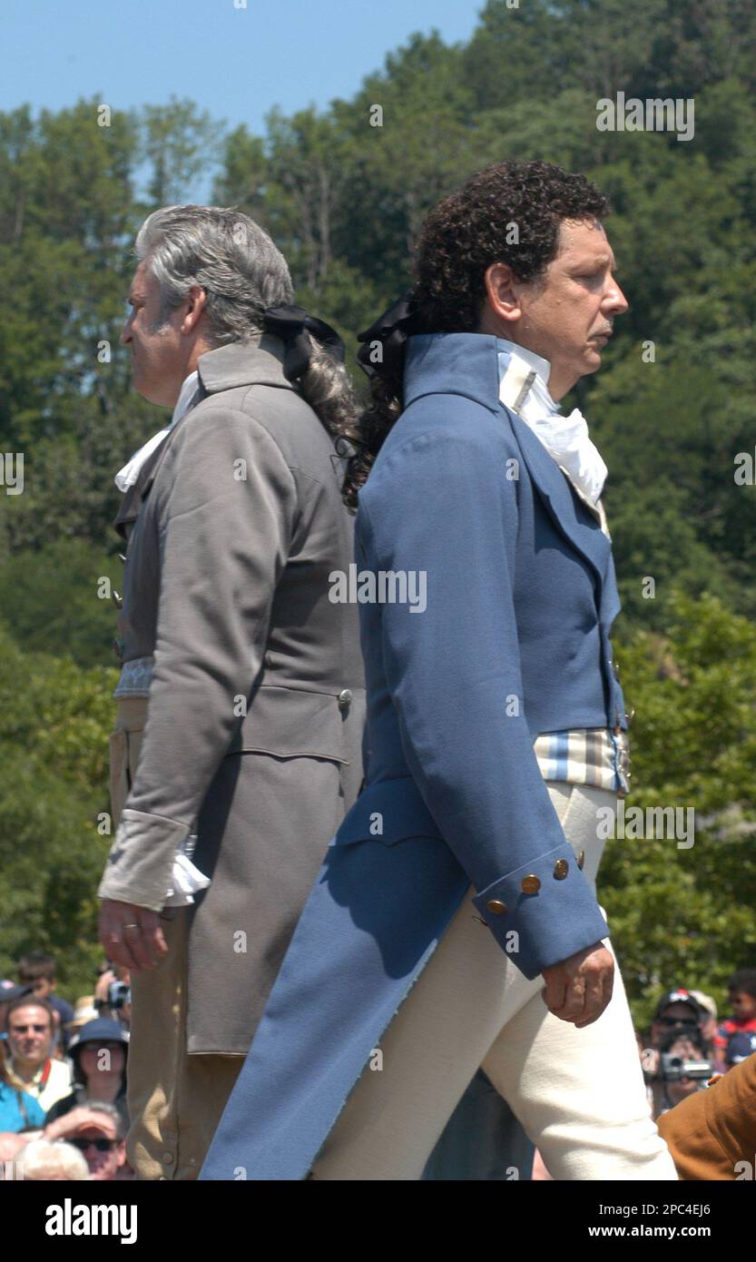 **FILE** Douglas Hamilton, right, a fifth great-grandson of Alexander ...