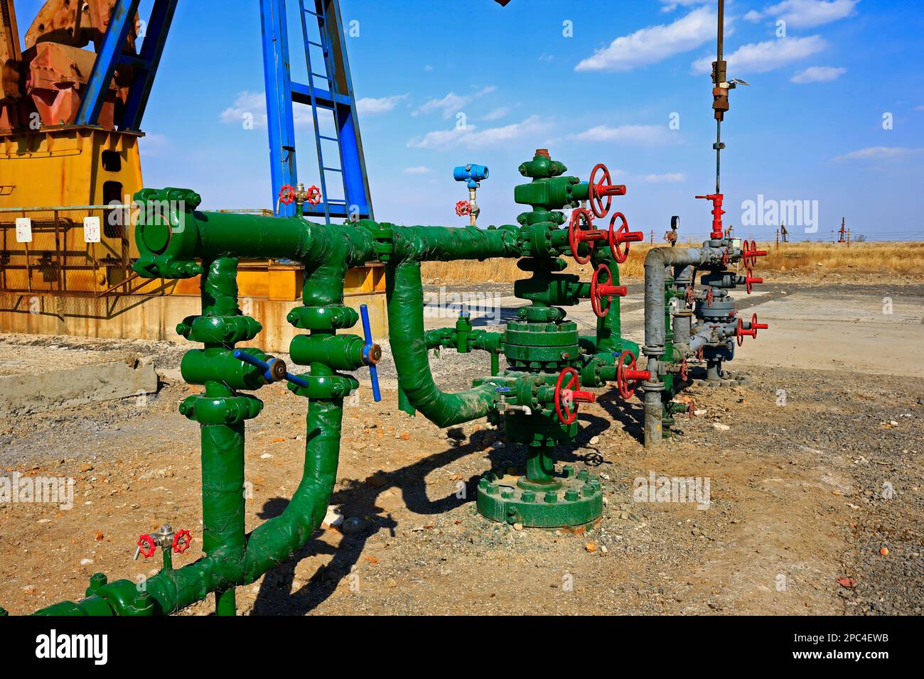Oil pipes hi-res stock photography and images - Alamy