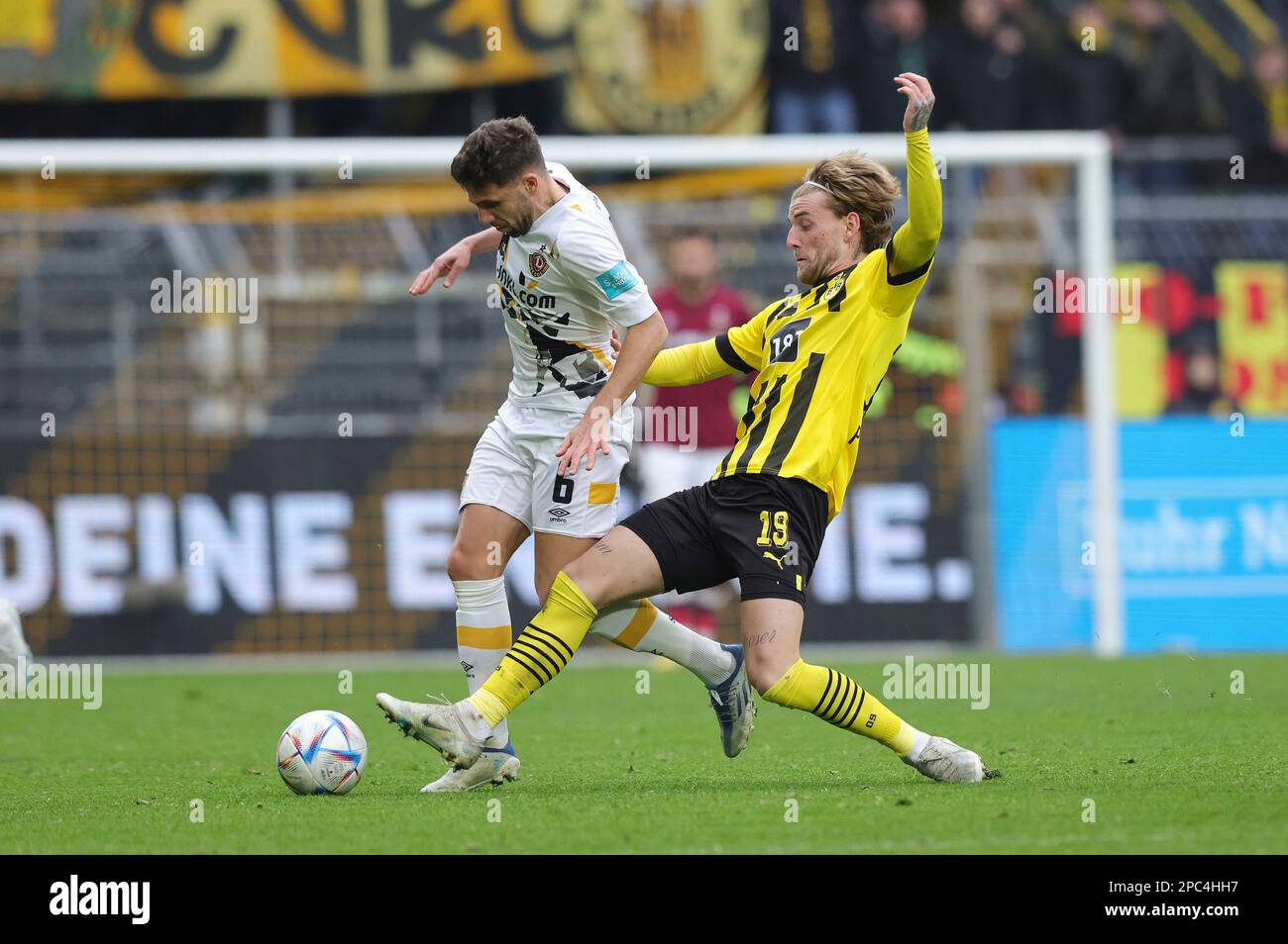 Borussia dortmund ii dynamo dresden hi-res stock photography and images ...