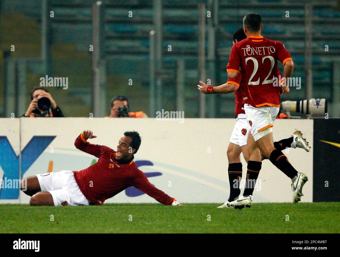 AS Roma's Mancini of Brazil celebrates after scoring during the Italy ...