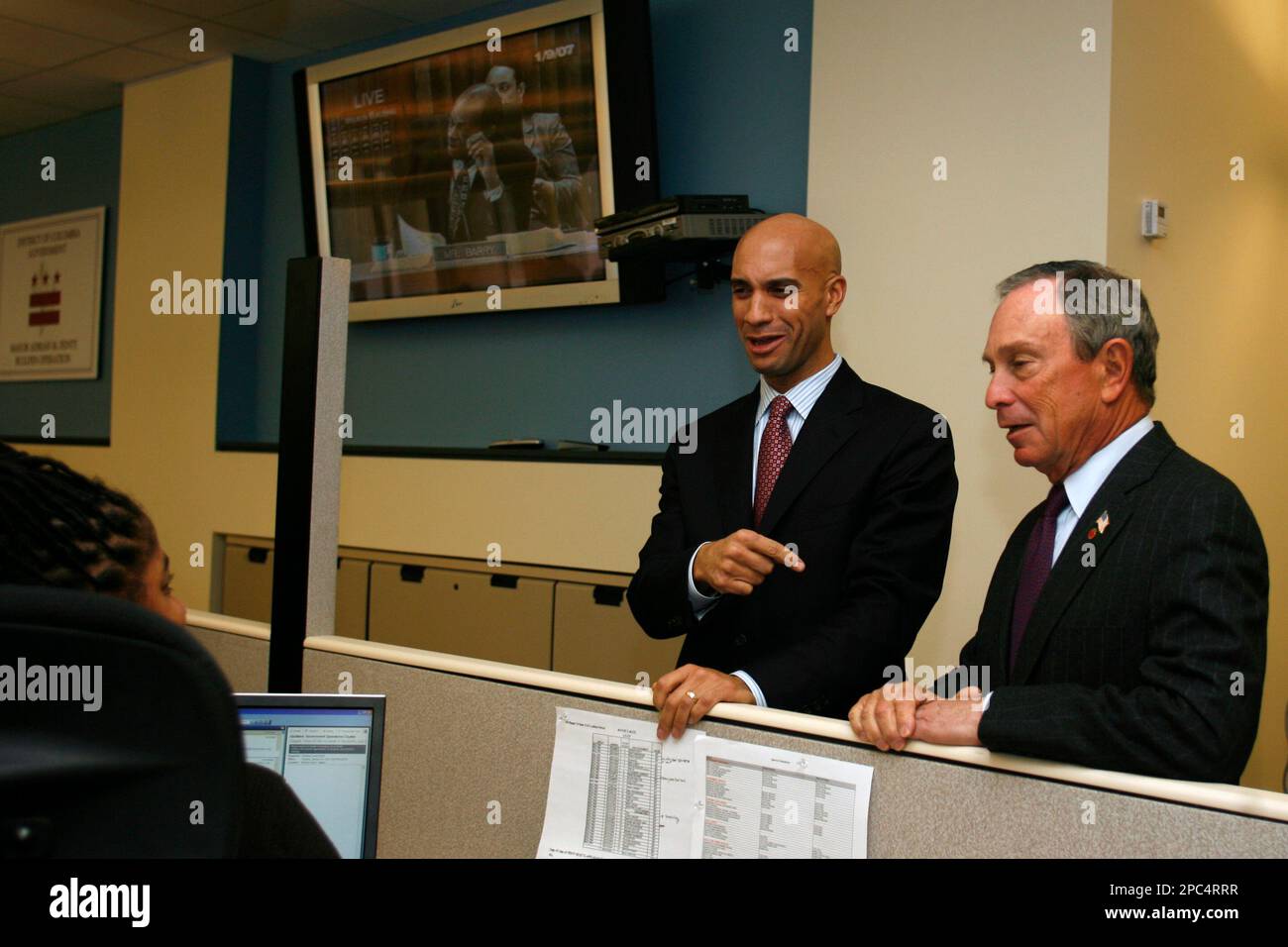 Washington Mayor Adrian Fenty, left, and New York Mayor Michael ...