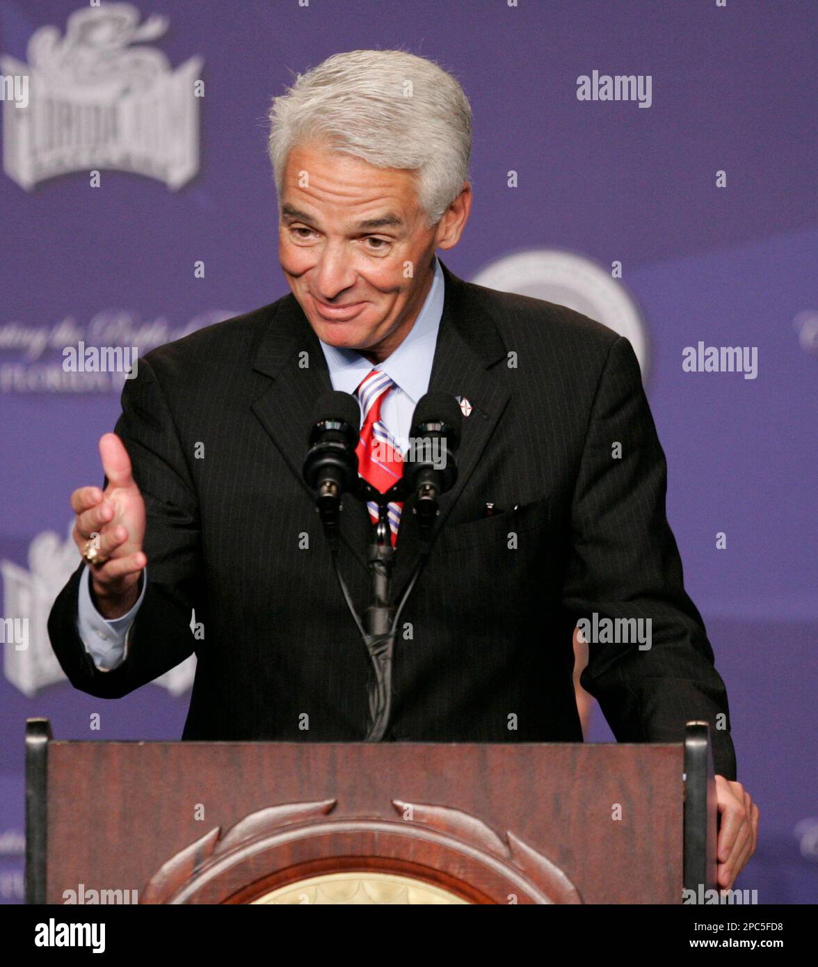 Governor-elect Charlie Crist speaks to the crowd gathered at the ...