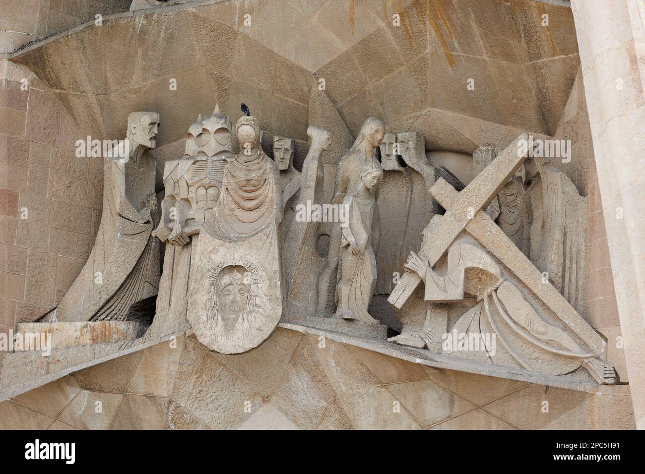 The statues on the Outer Facade of the Basilica of the Sagrada Familia ...
