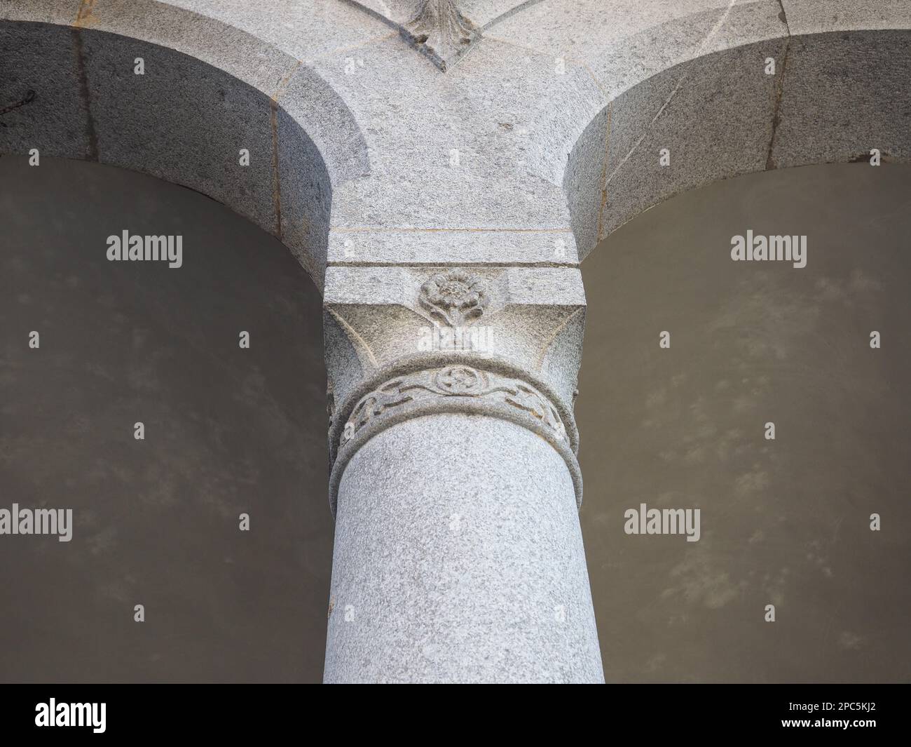 ancient stone column capital and arch architectural detail Stock Photo - Alamy