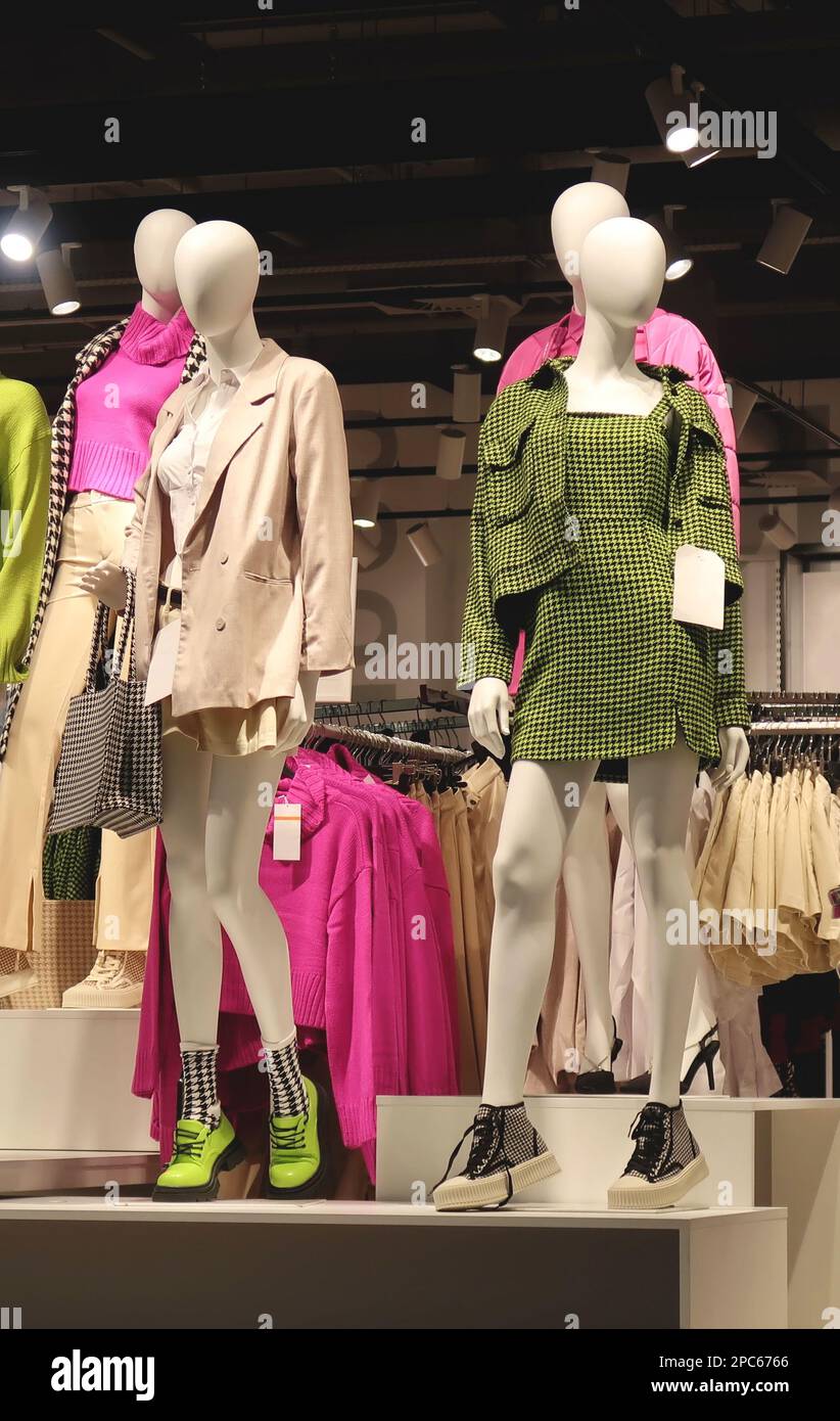 Uniform mannequins hi-res stock photography and images - Alamy