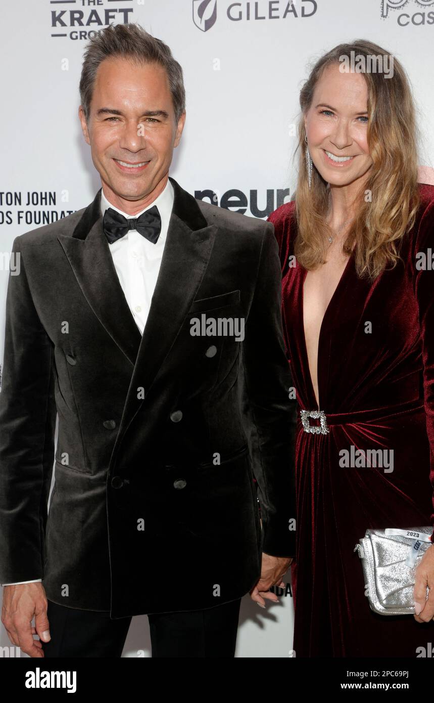 Eric McCormack and Janet McCormack attend the Elton John AIDS ...