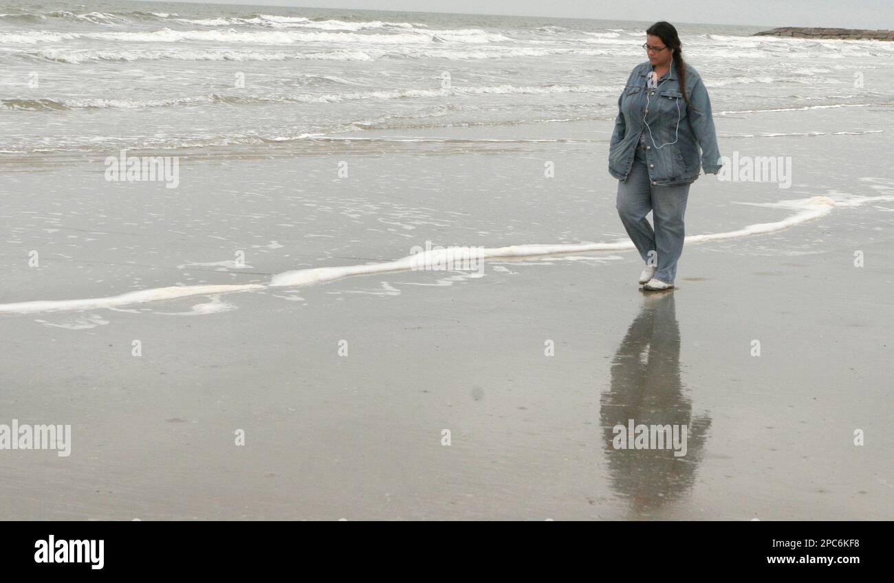 ** FOR IMMEDIATE RELEASE **Lisa Matako, from Columbus, Ohio, strolls ...