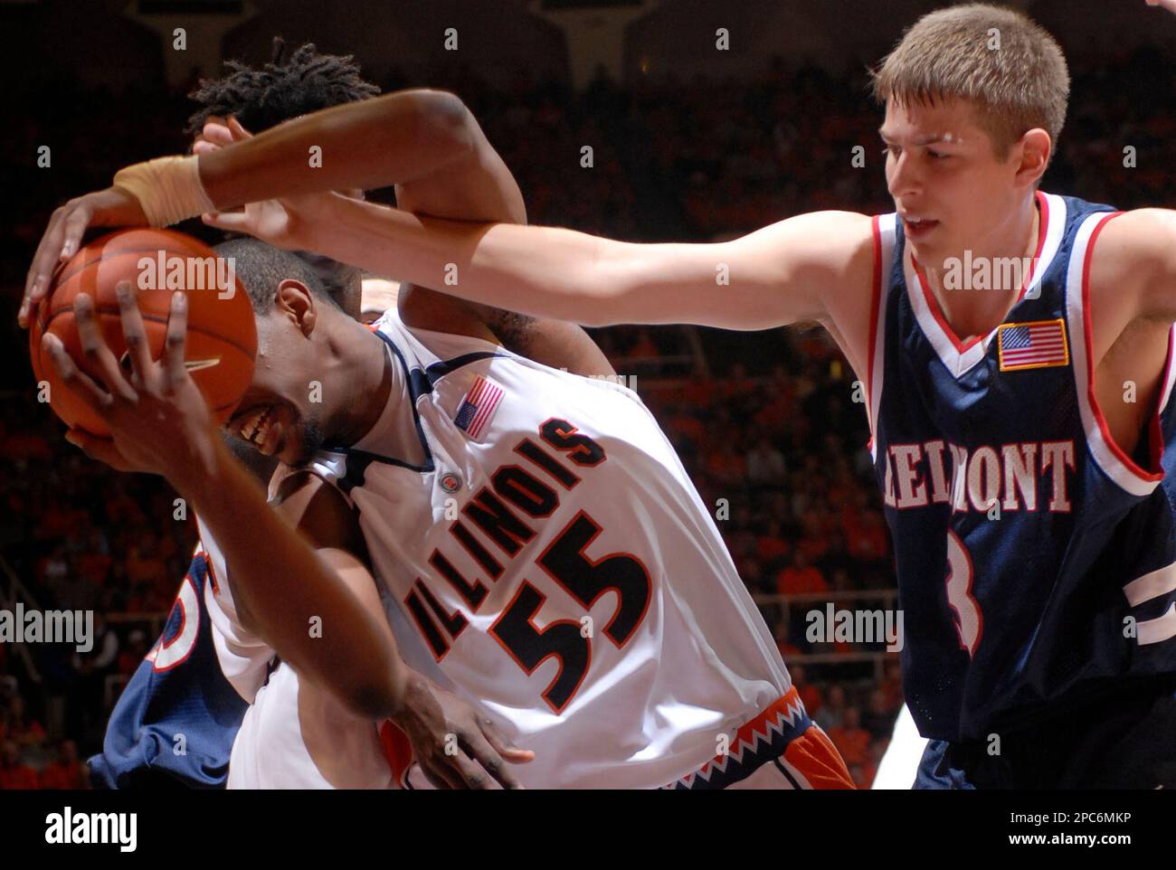 Illinois' Shaun Pruitt (55) tries to keep the ball away from Belmont's ...