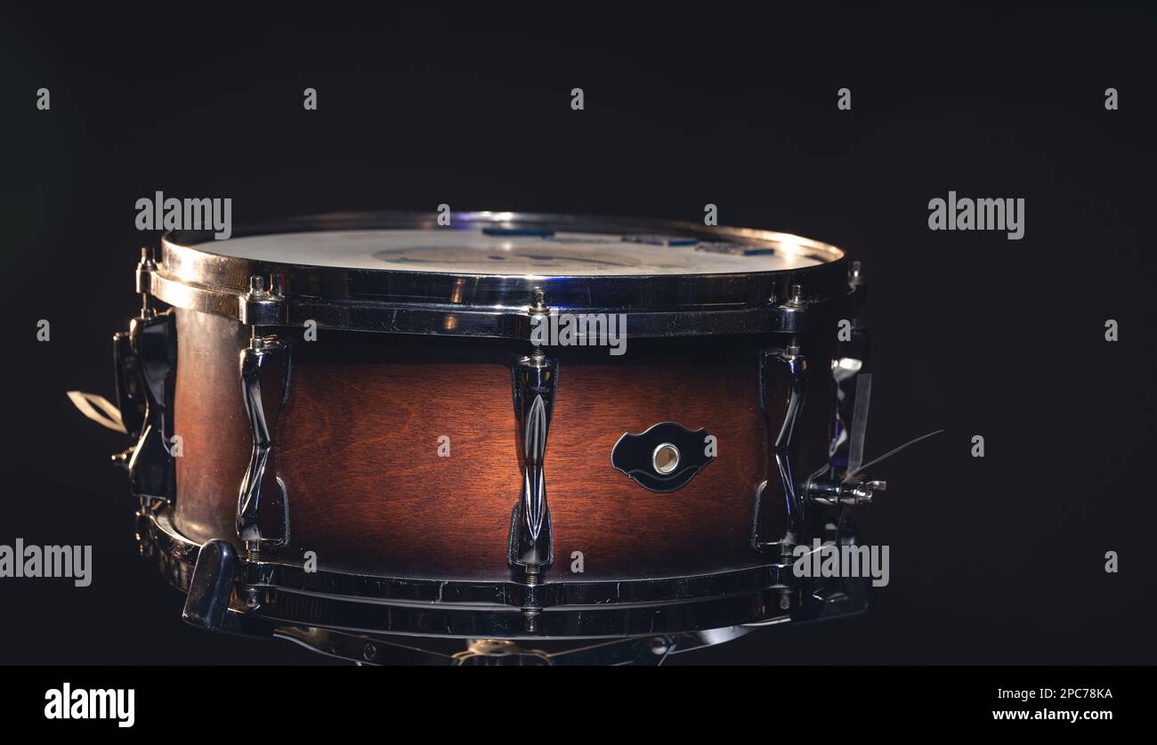 Close-up, snare drum on a dark background isolated Stock Photo - Alamy