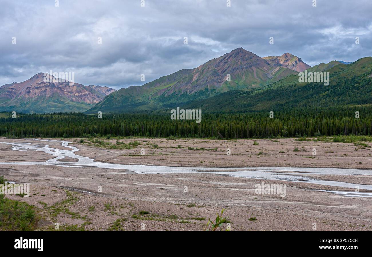 Blueish backdrop hi-res stock photography and images - Alamy