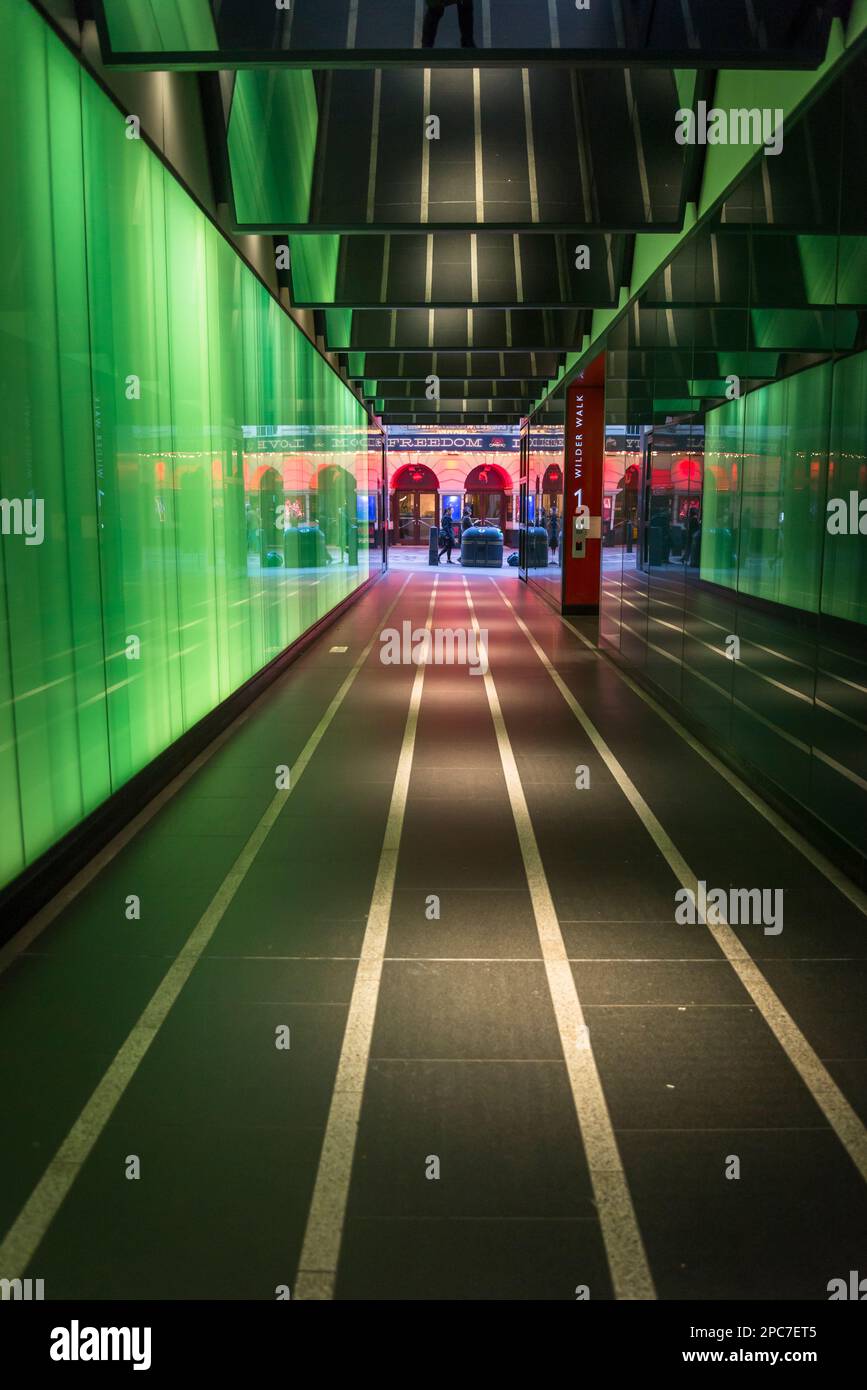 Installation of glass facade panels hi-res stock photography and images ...