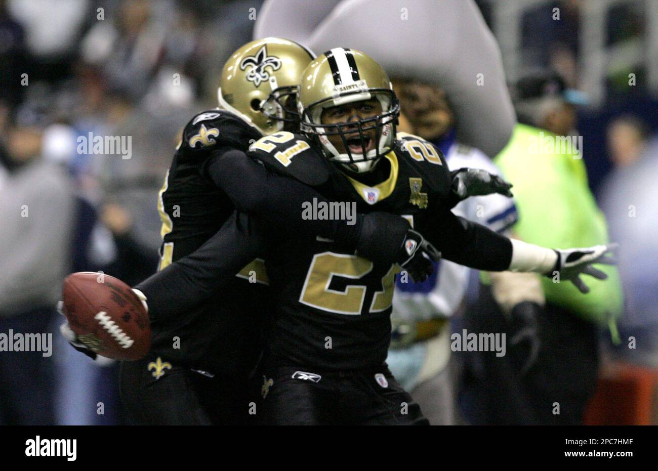 New Orleans Saints cornerback Jason Craft (21) celebrates his ...