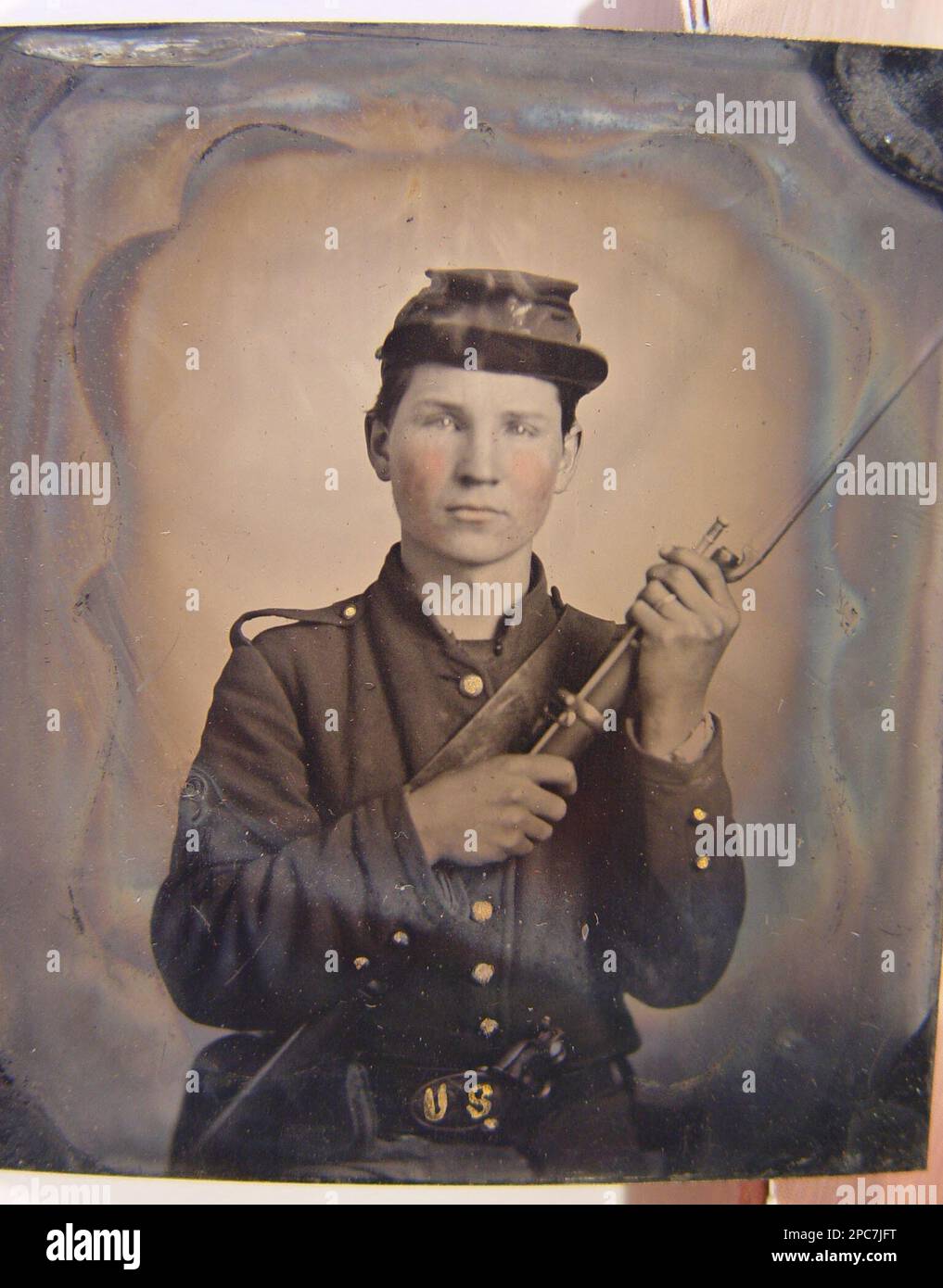 Unidentified young soldier in Union uniform with bayoneted musket ...