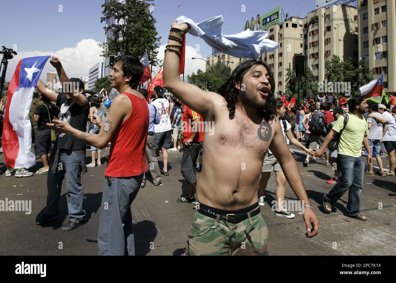 Opponents of former Chile's dictator Augusto Pinochet celebrate his ...