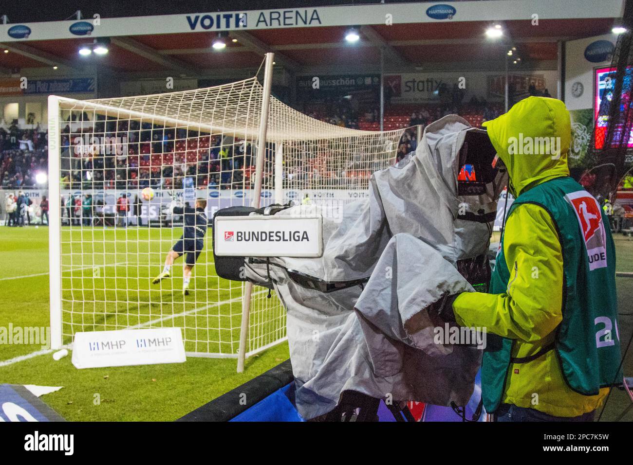 Cameraman on the sidelines of the Voith Arena in Heidenheim Stock Photo ...