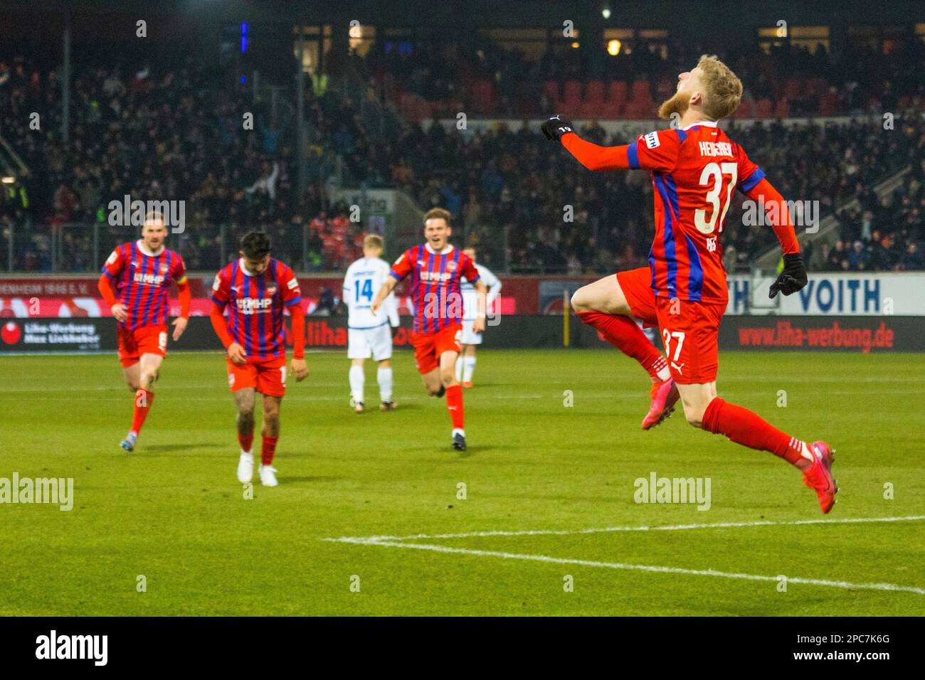 Jan Niklas BESTE (1.FC Heidenheim) r. Cheering after 1 to 0 Stock Photo ...
