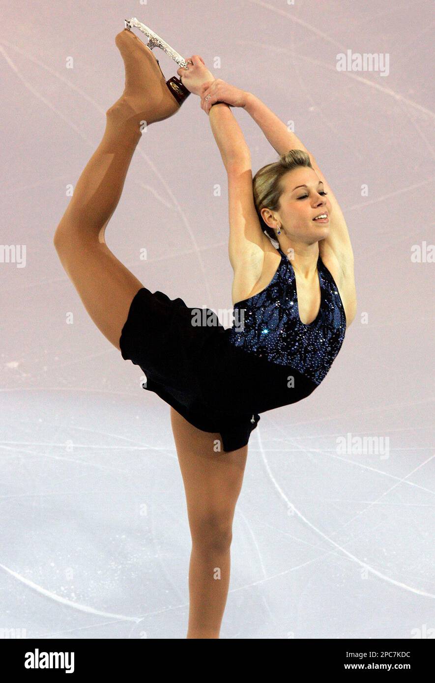 Katy Taylor of Newport Beach, Calif., performs during the Marshalls US ...