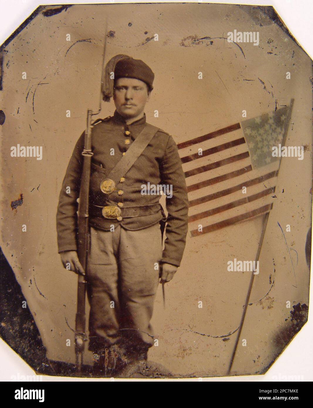 Unidentified soldier in Union uniform and fez with bayoneted musket in ...