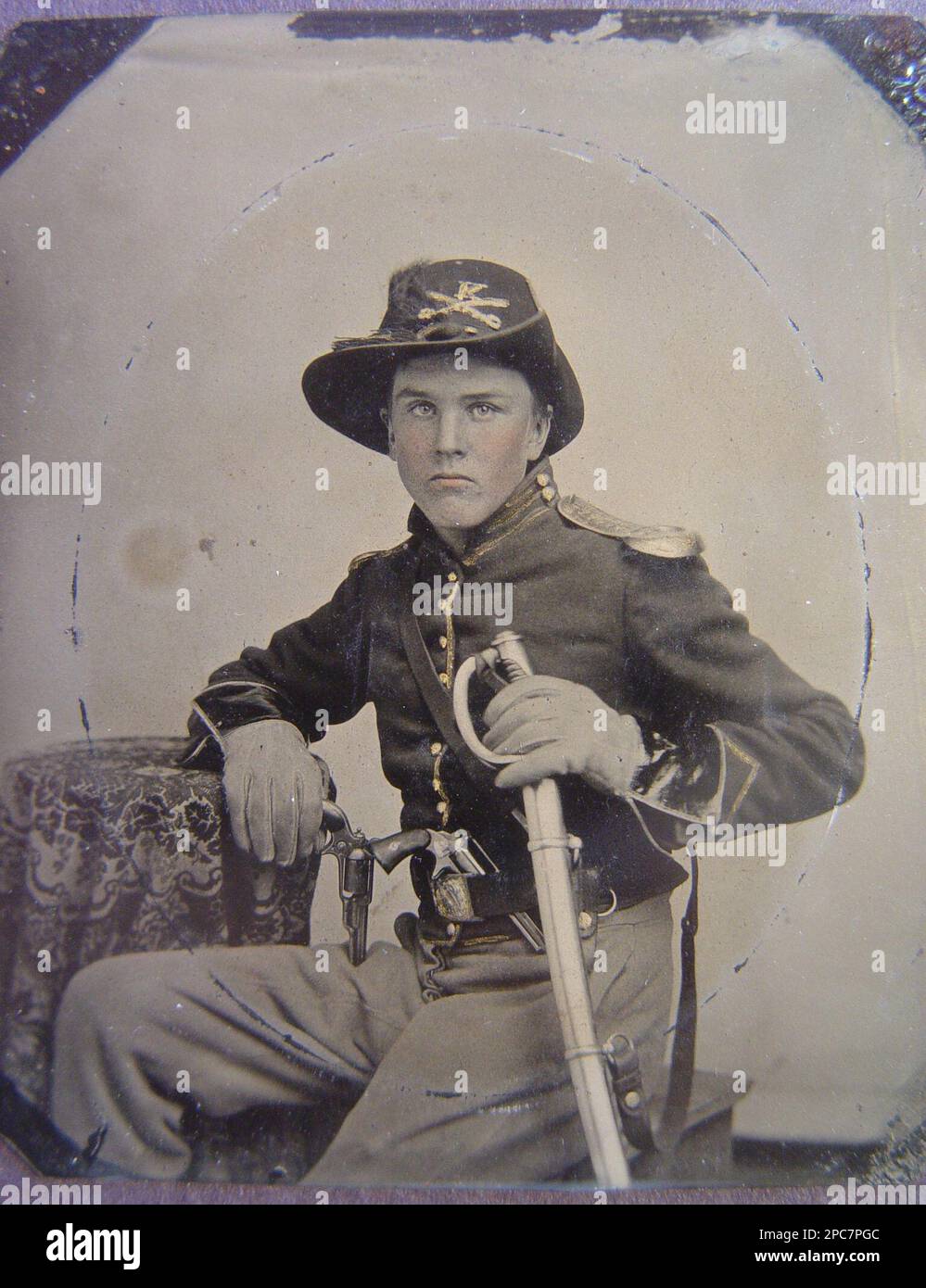 Shoulder scales hi-res stock photography and images - Alamy