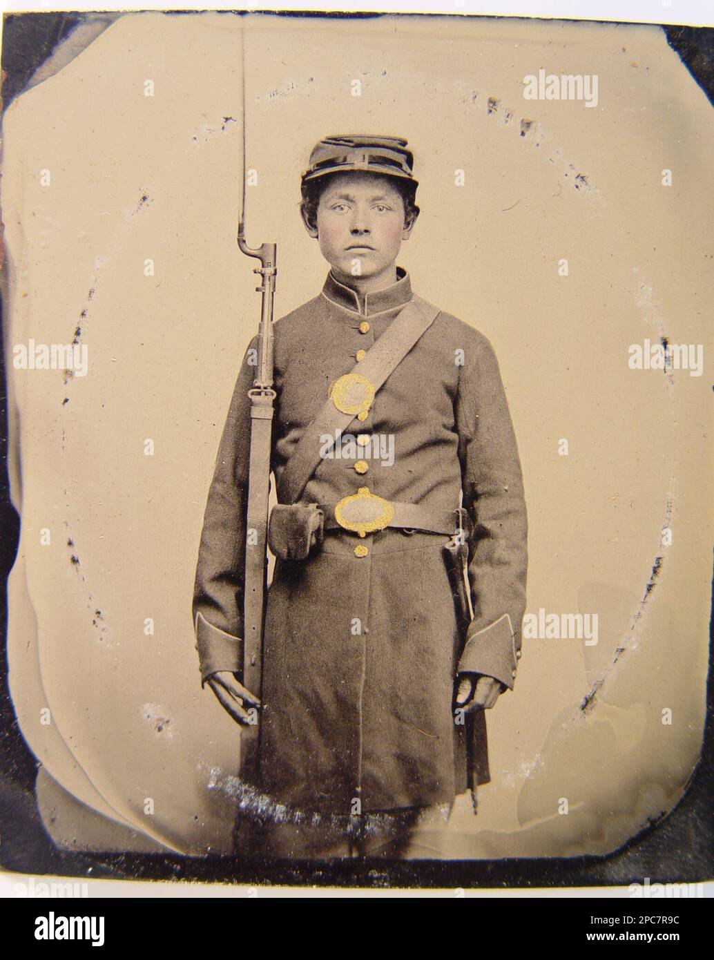 Unidentified young soldier in Union uniform with bayoneted musket ...