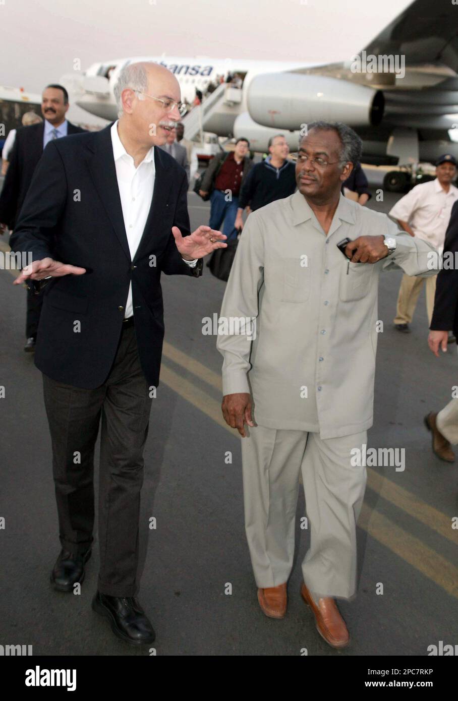 The US president's special envoy for Sudan Andrew Natsios, left, is ...