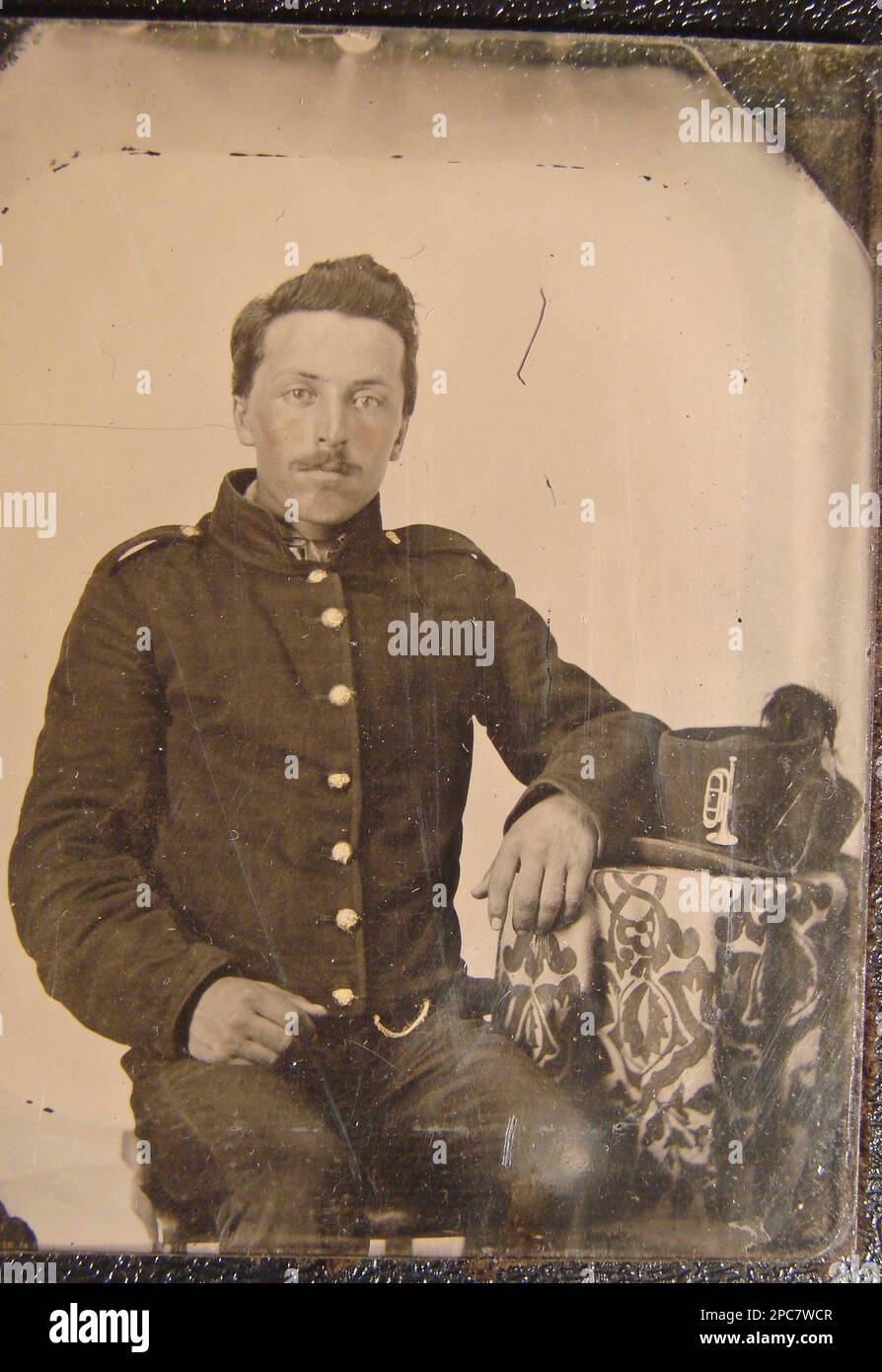 Unidentified soldier in Union uniform with rifleman's hat. United ...